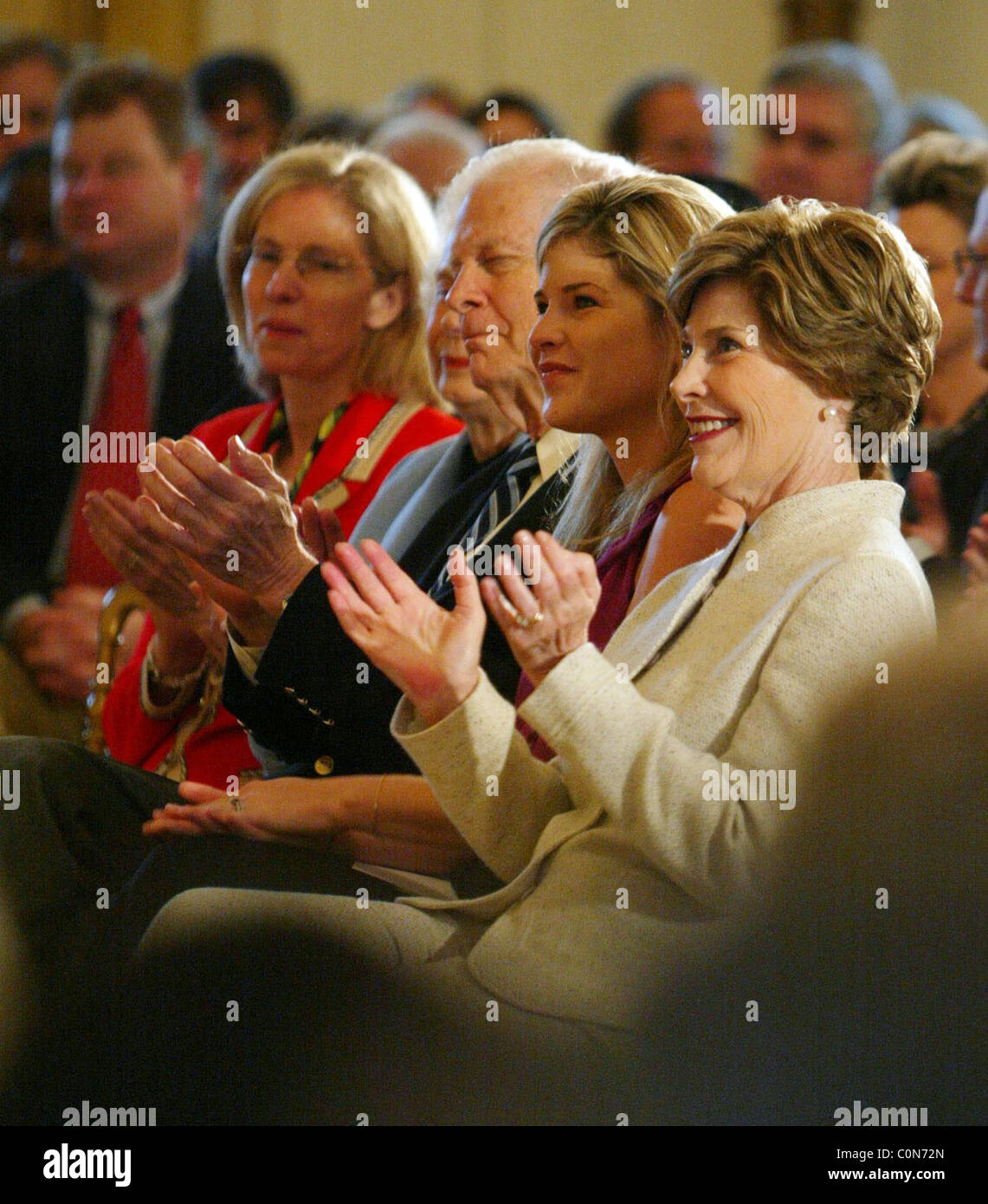 Laura bush jenna hi-res stock photography and images - Alamy