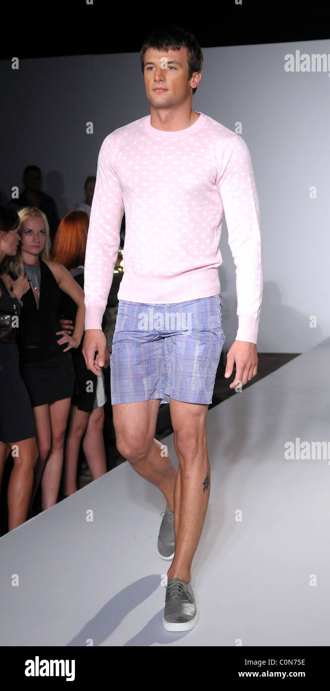 Perry ellis designer hi-res stock photography and images - Alamy