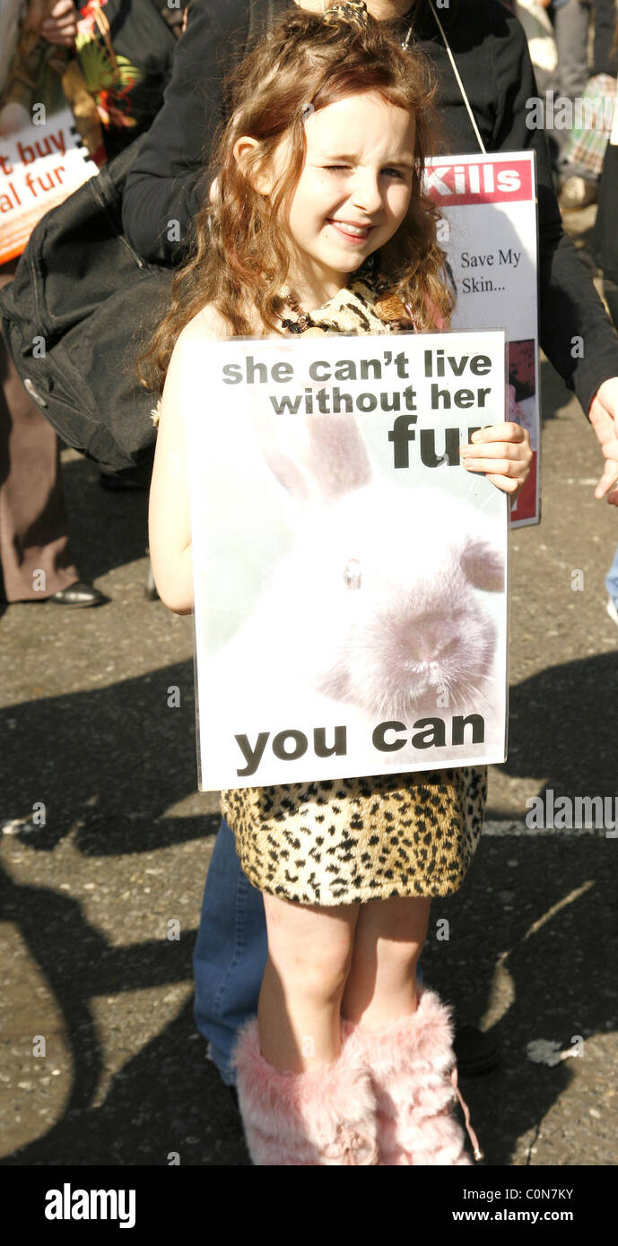 Anti fur campaign hi-res stock photography and images - Alamy