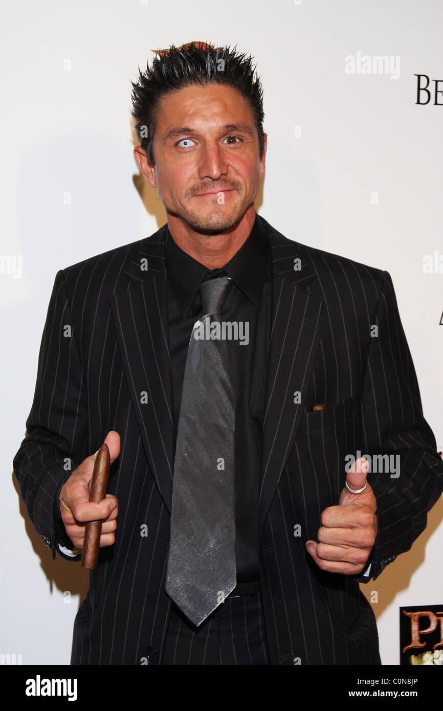 Tommy gunn hi-res stock photography and images - Alamy