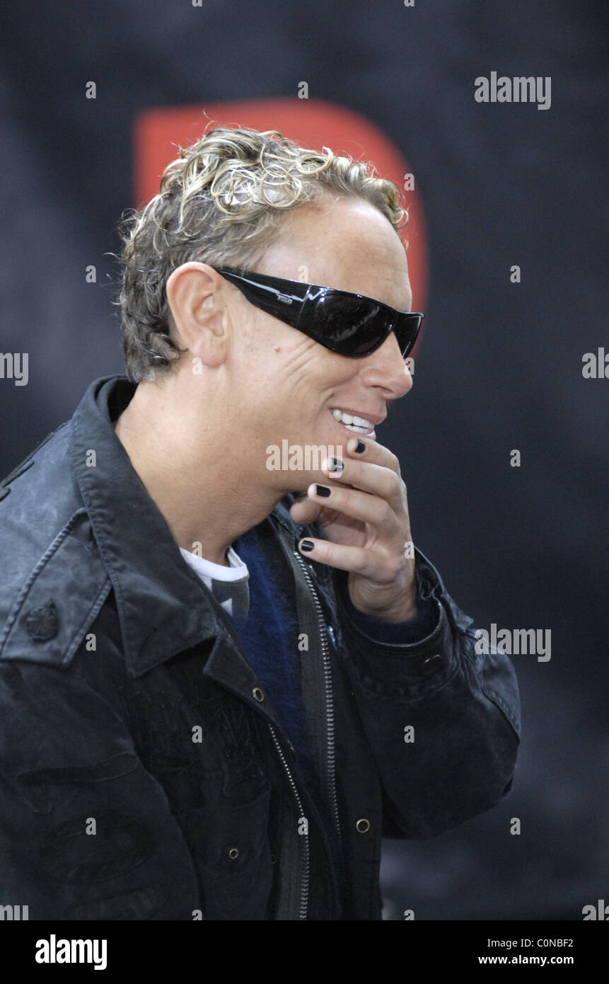 Martin Gore Depeche Mode announce their Tour Of The Universe 2009 tour ...