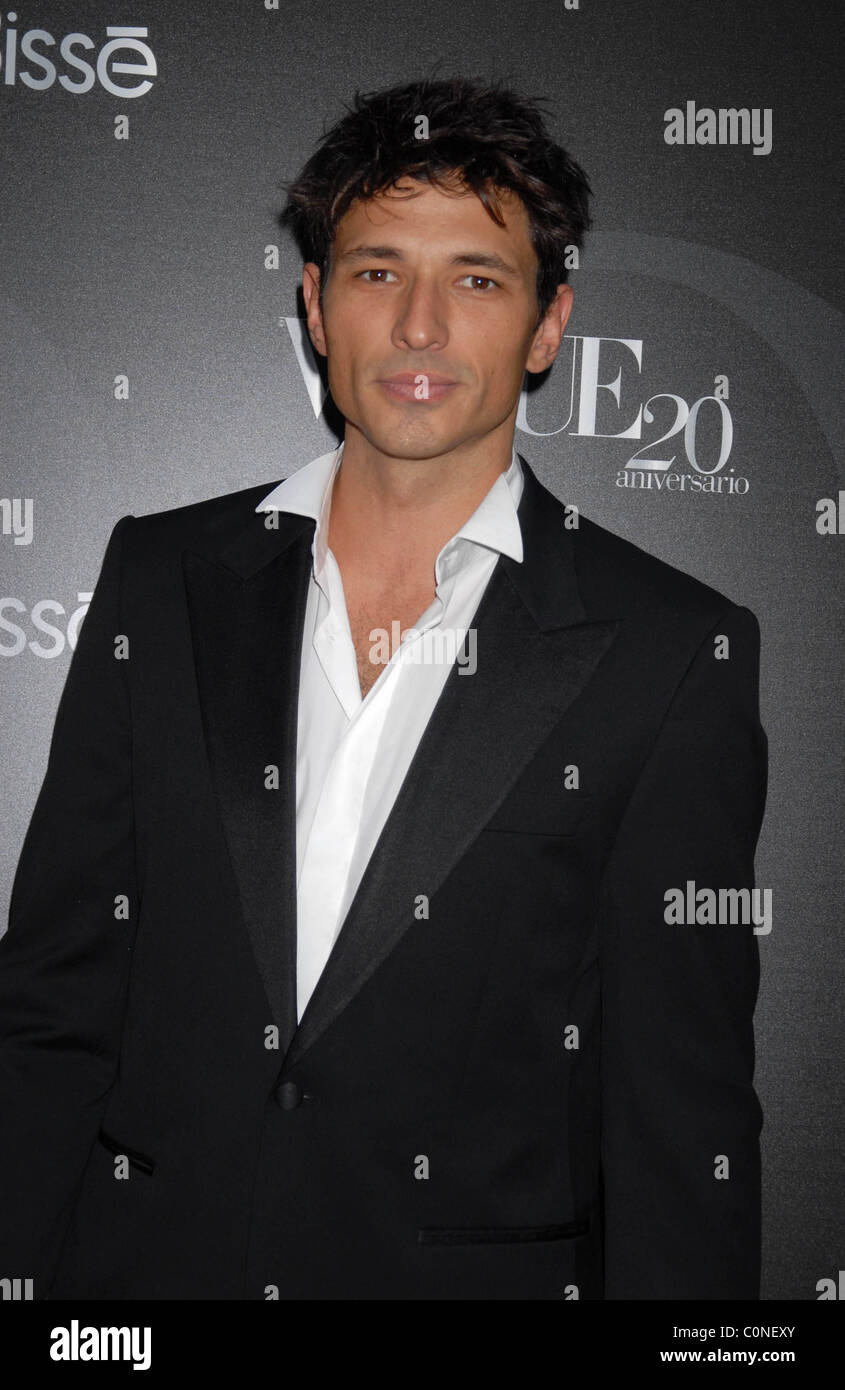 Spanish model Andres Velencoso who was photographed cuddling up to ...