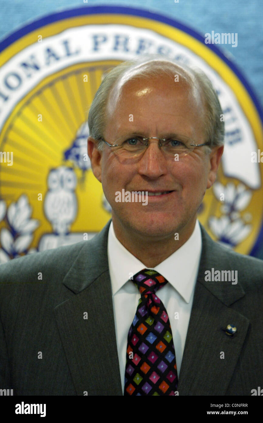 Peter peterson hi-res stock photography and images - Alamy