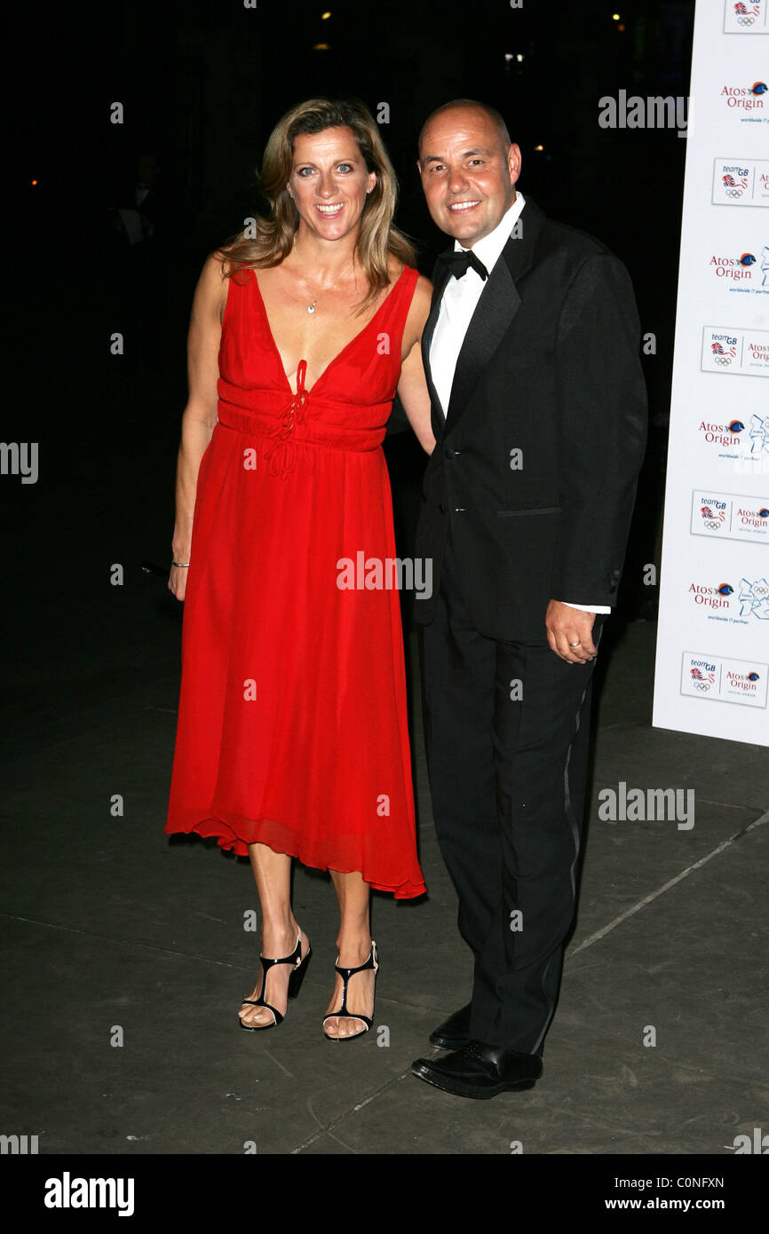 Sally gunnell and jonathan bigg hi-res stock photography and images - Alamy