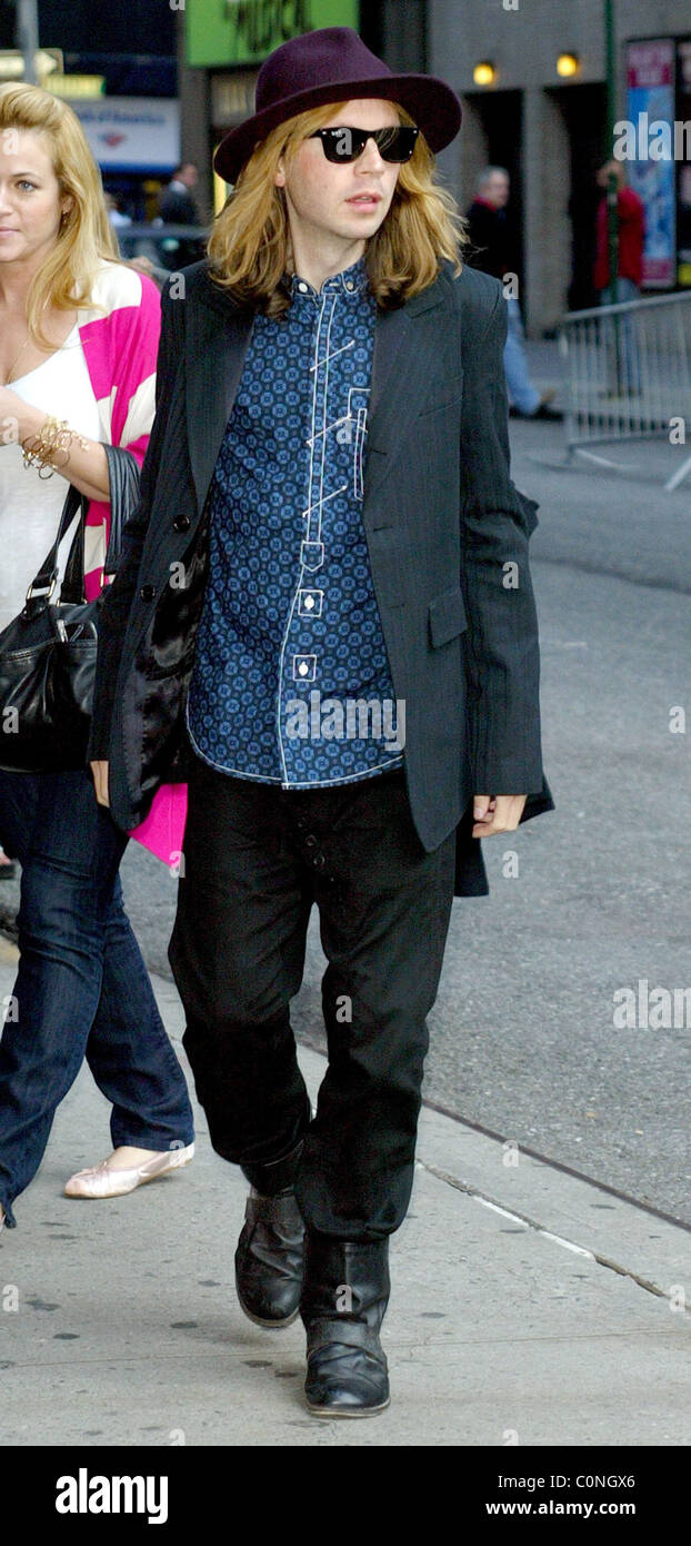 Beck arrives at the Ed Sullivan theatre for the 'Late Show With David ...