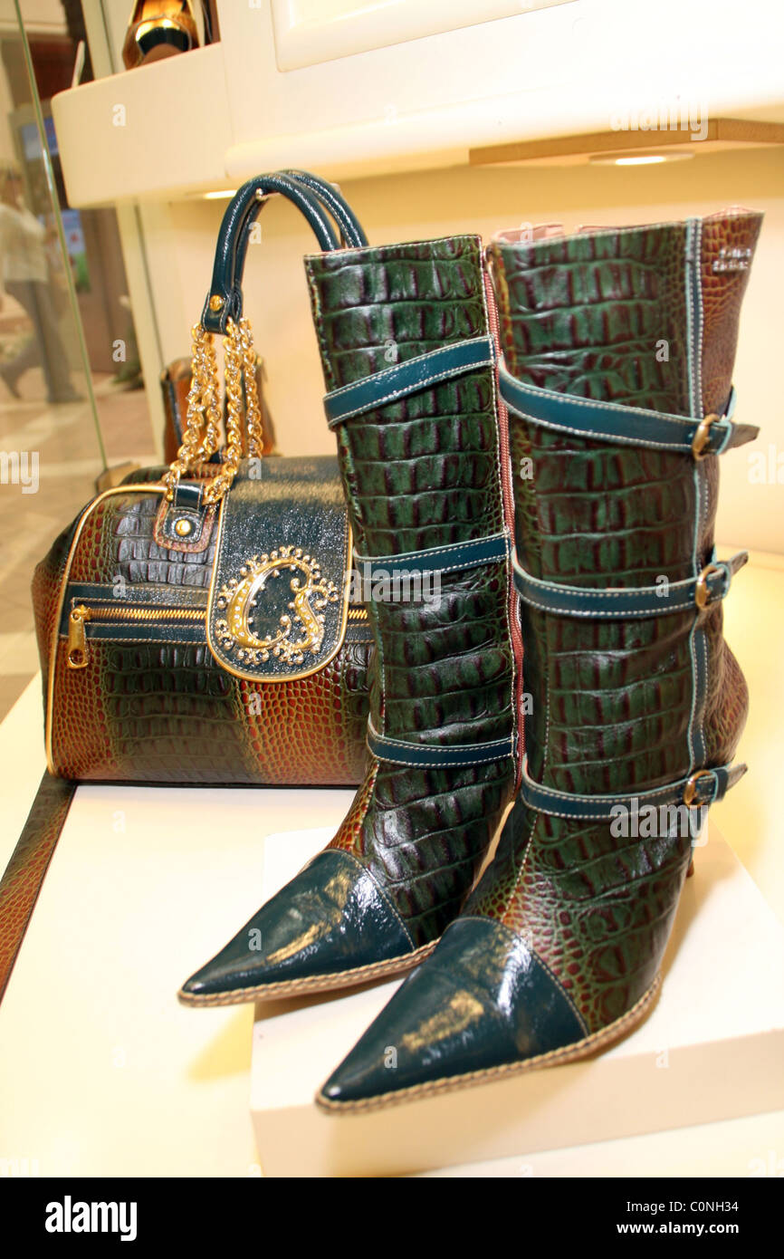 Atmosphere Carmen Steffens' the month long 'These Boots were Made For ...