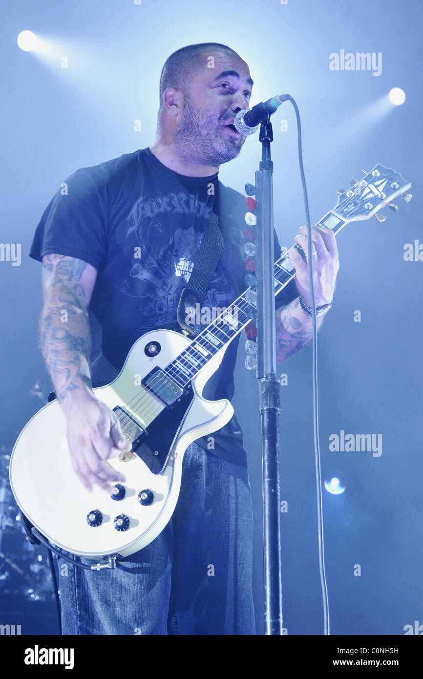 Arron Lewis of Stained playing live at The Seminole Hard Rock Hotel and ...
