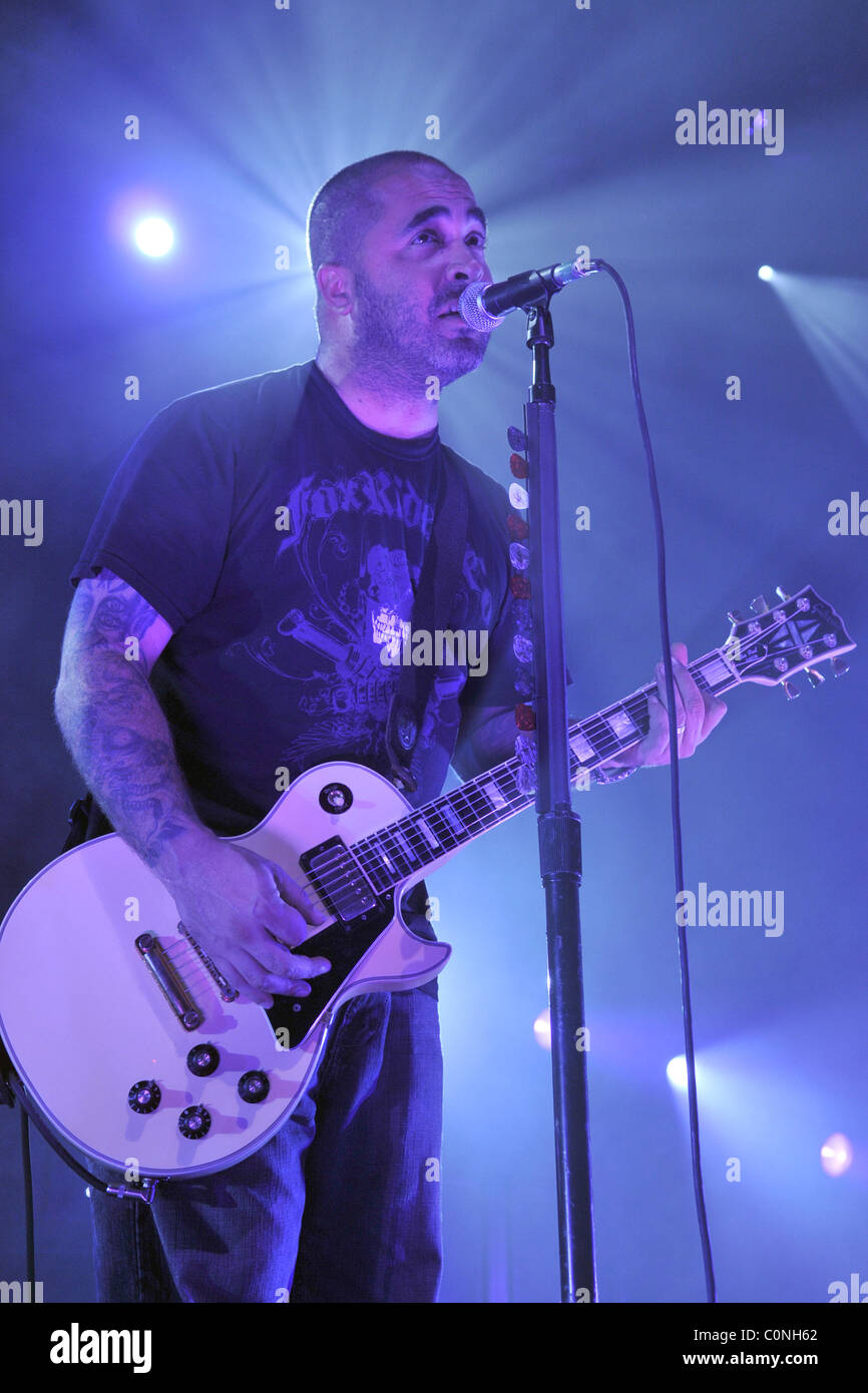 Arron Lewis of Stained playing live at The Seminole Hard Rock Hotel and ...