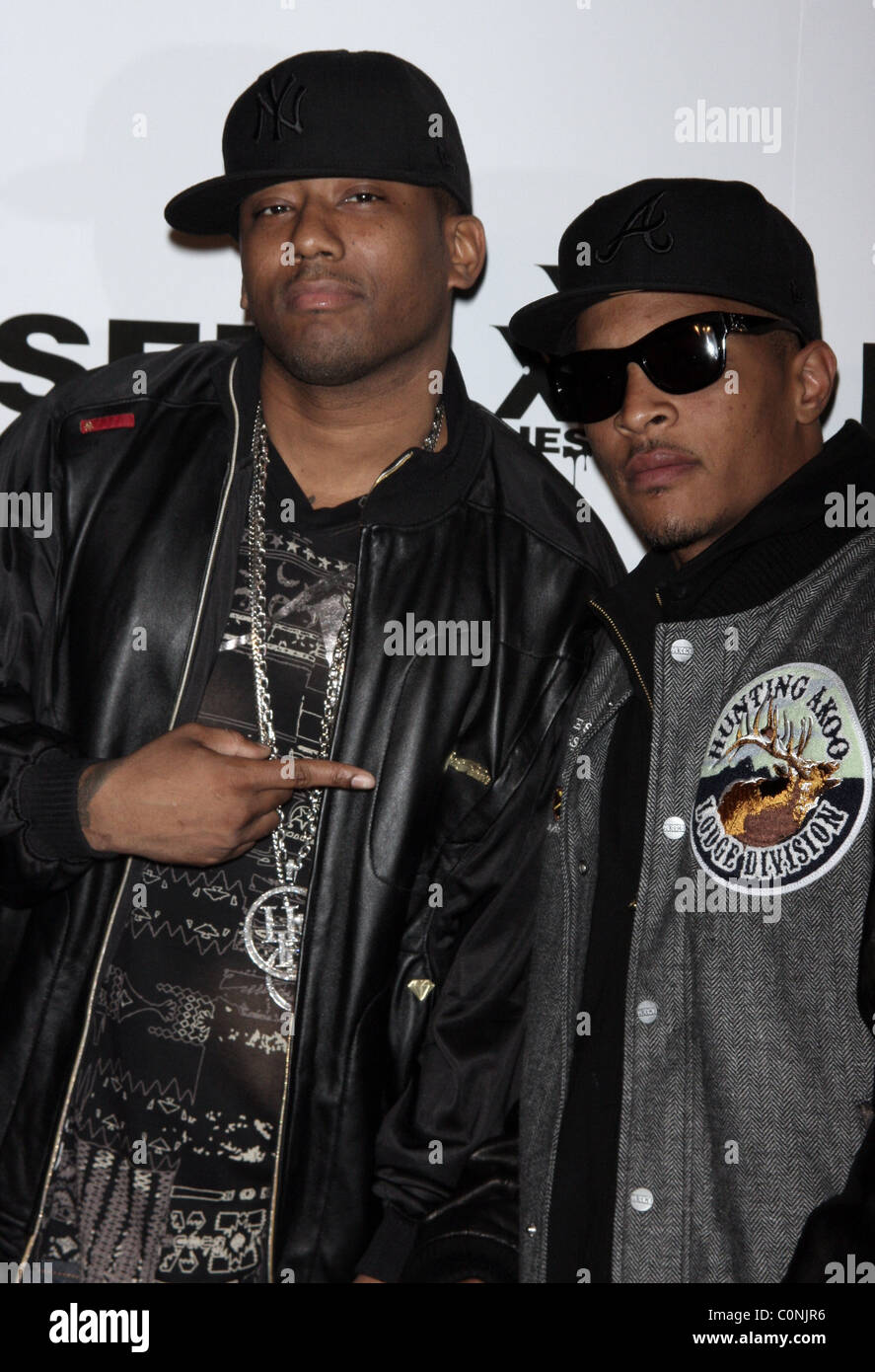 Dj mano hi-res stock photography and images - Alamy