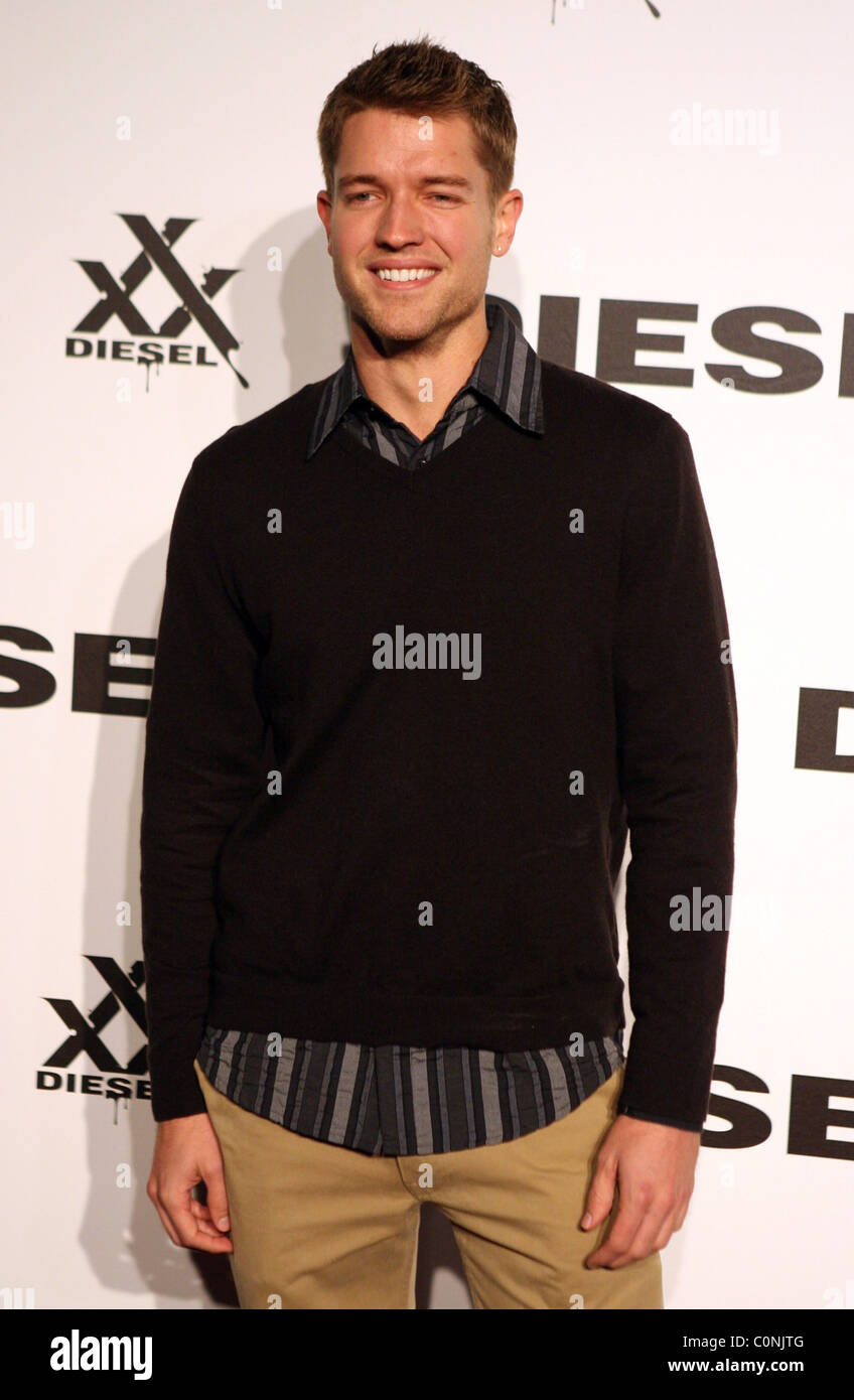 Ronnie Kroell arriving for Dielsels Global Party on the Brooklyn ...