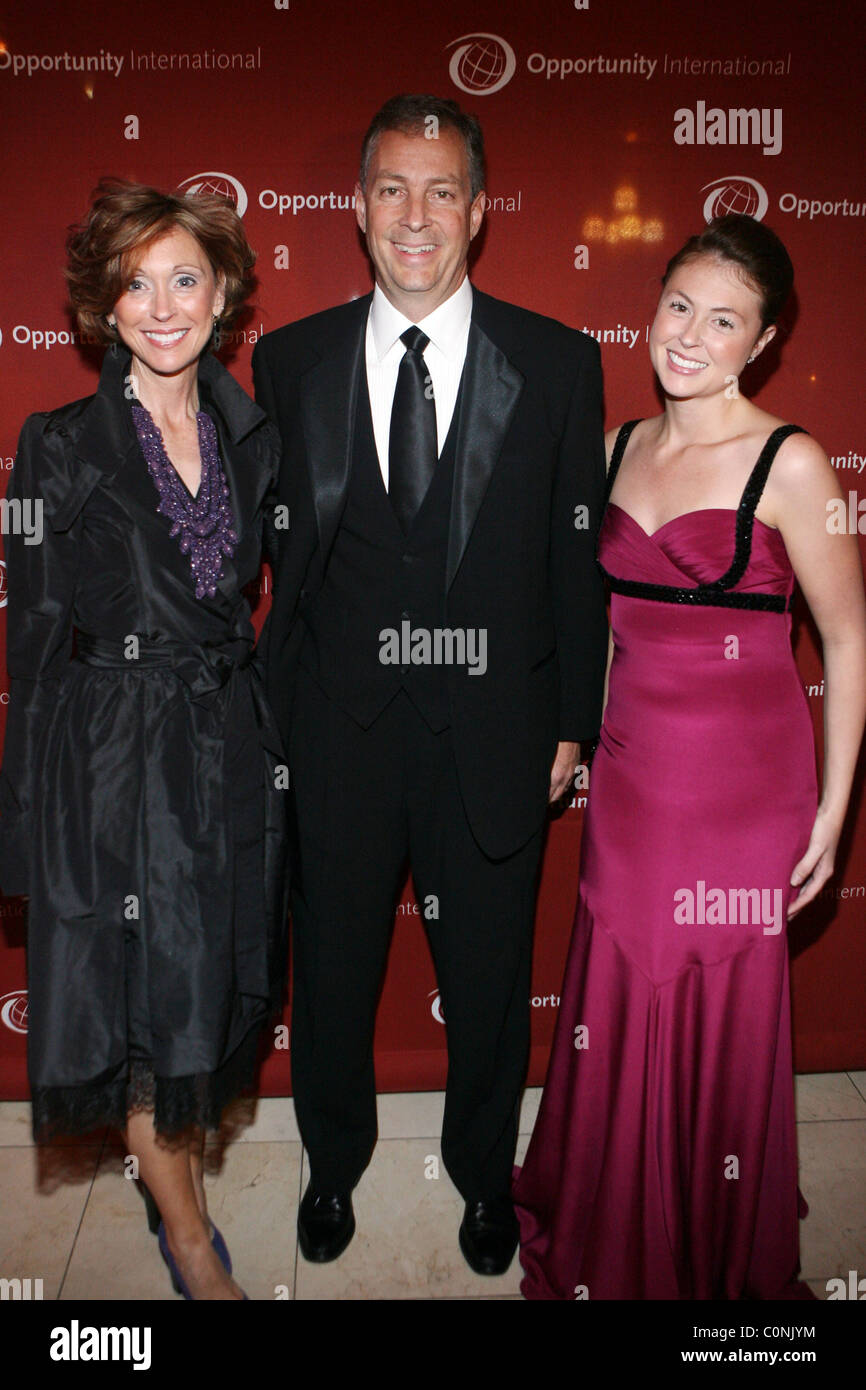 Kevin compton gayla compton attend hi-res stock photography and images ...