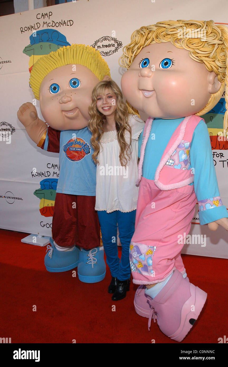 Jennette mccurdy camp ronald mcdonald hi-res stock photography and ...