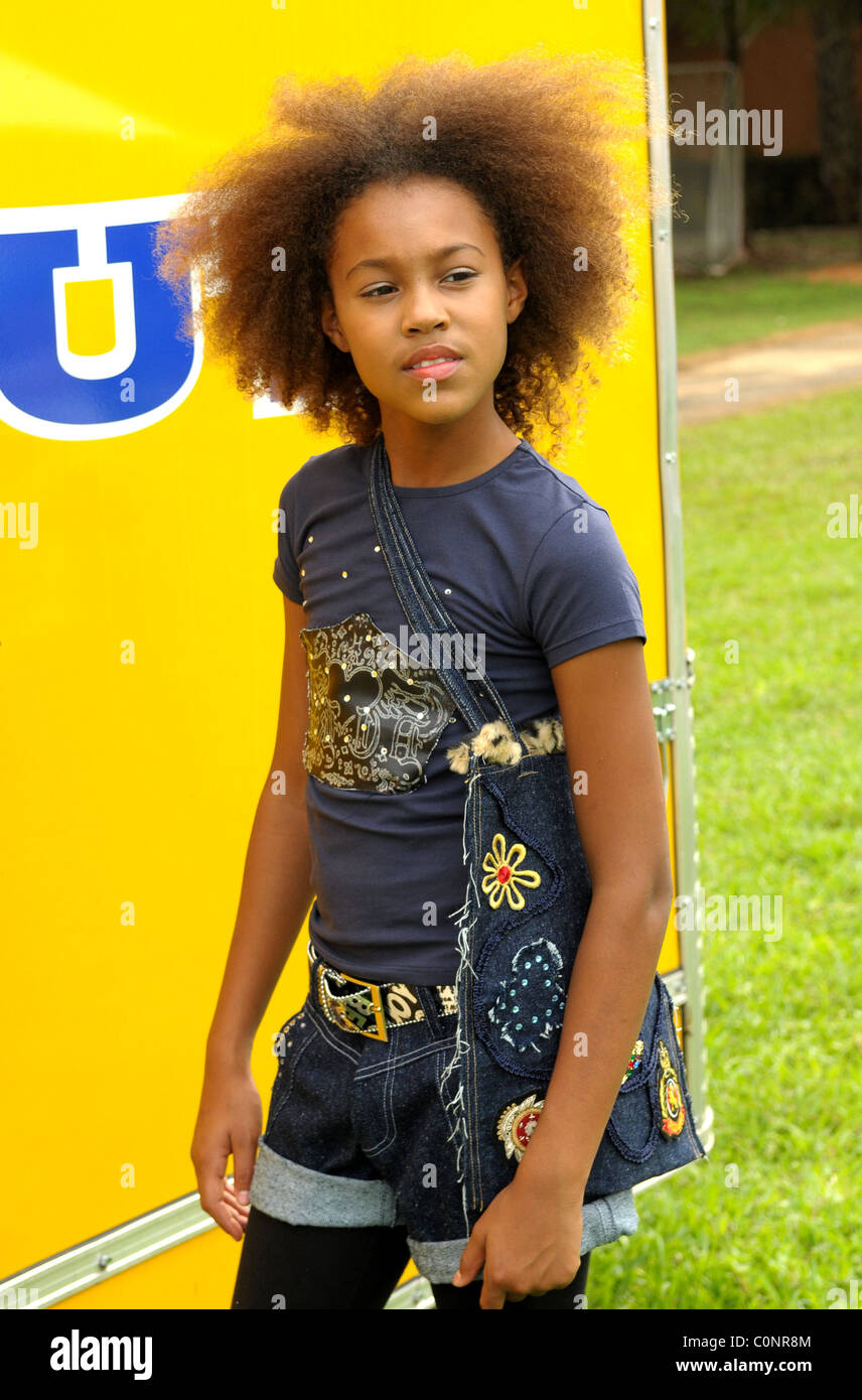 Sony BMG Recording artist Cassidy from Daddy Cool Kids at Kids 4 Obama ...