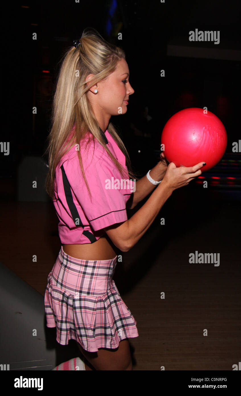 Kelly Carrington The 4th Annual 'Bowling for Boobies' fundraiser ...