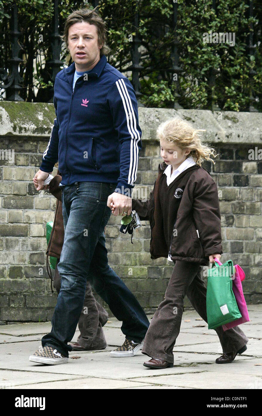 Jamie oliver and children hi-res stock photography and images - Alamy