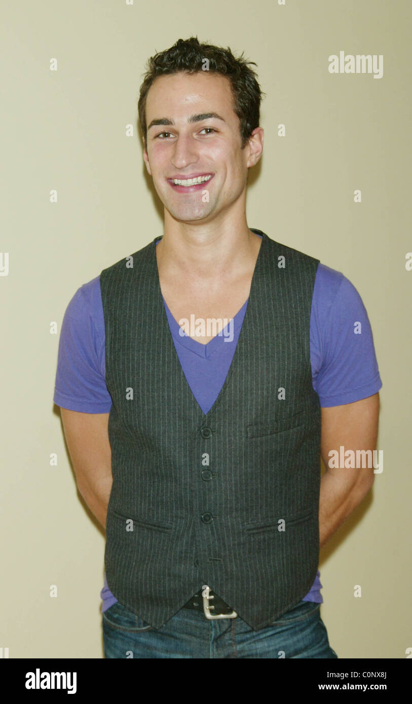 Joey dudding big gay musical hi-res stock photography and images - Alamy