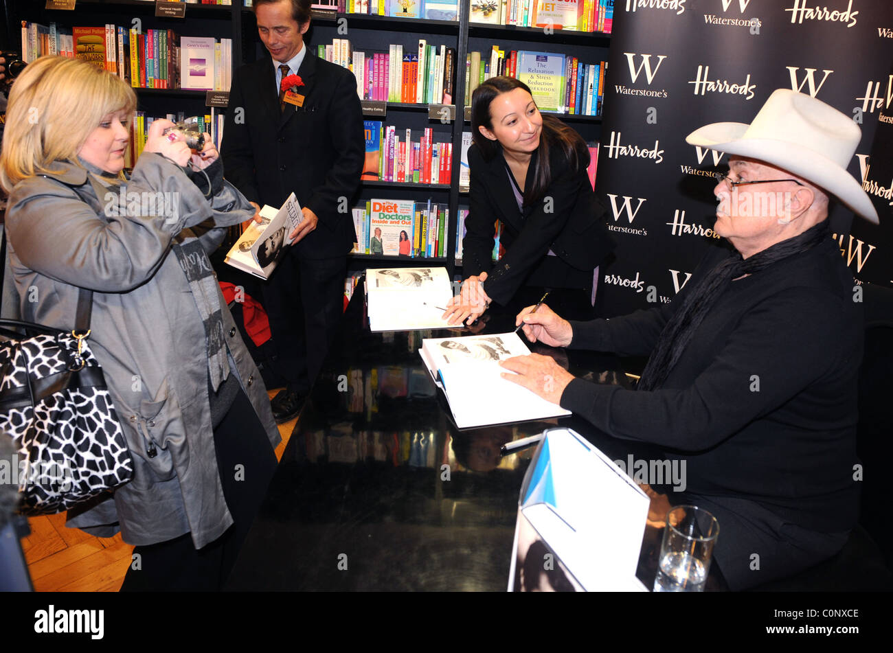 Tony Curtis signs copies of his autobiography 'American Prince' at ...