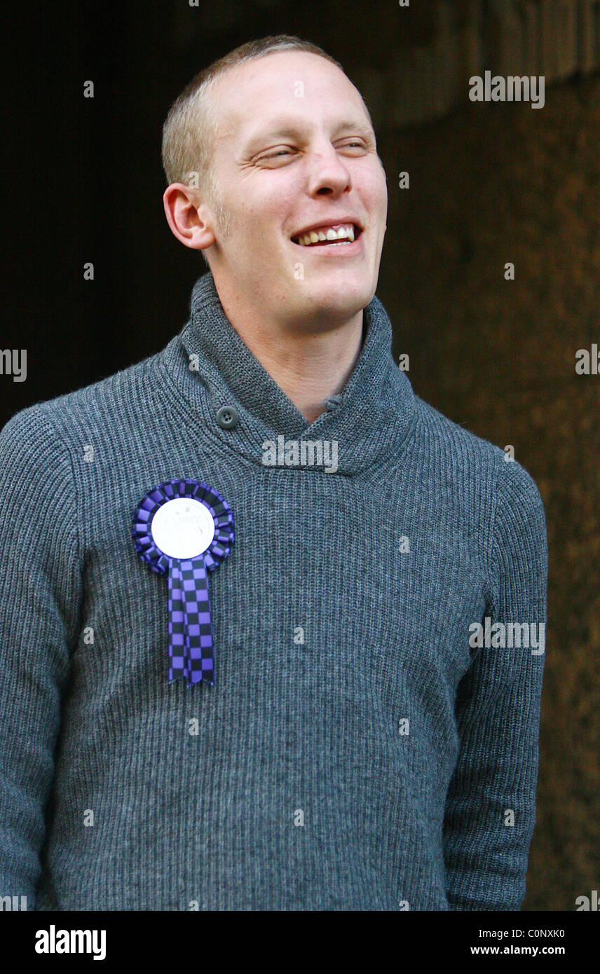 PIPER GIVES BIRTH TO SON British singer-turned-actress BILLIE PIPER has ...