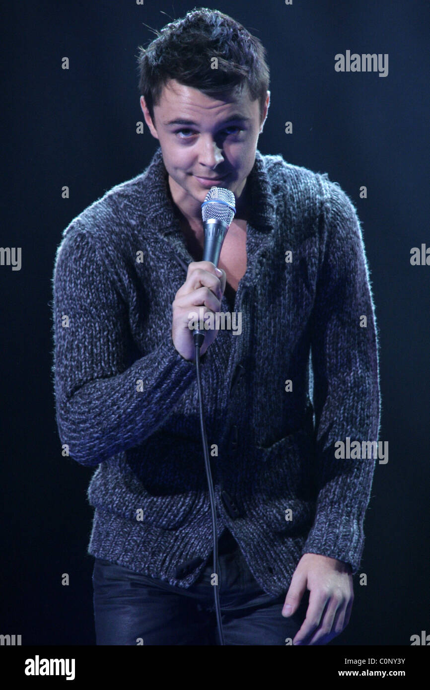Leon Jackson Girl Guiding UK's 6th Annual BIG GIG Birmingham, England ...
