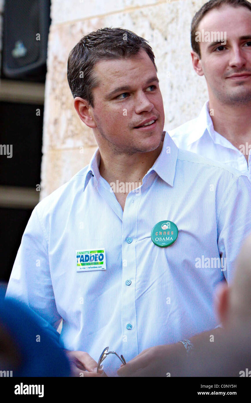 Matt Damon spoke to a crowd of Barack Obama supporters at a rally in ...