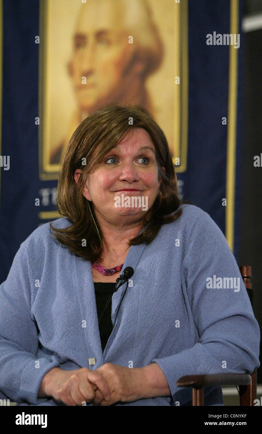 Elizabeth Edwards discusses the current health care system. Offering ...