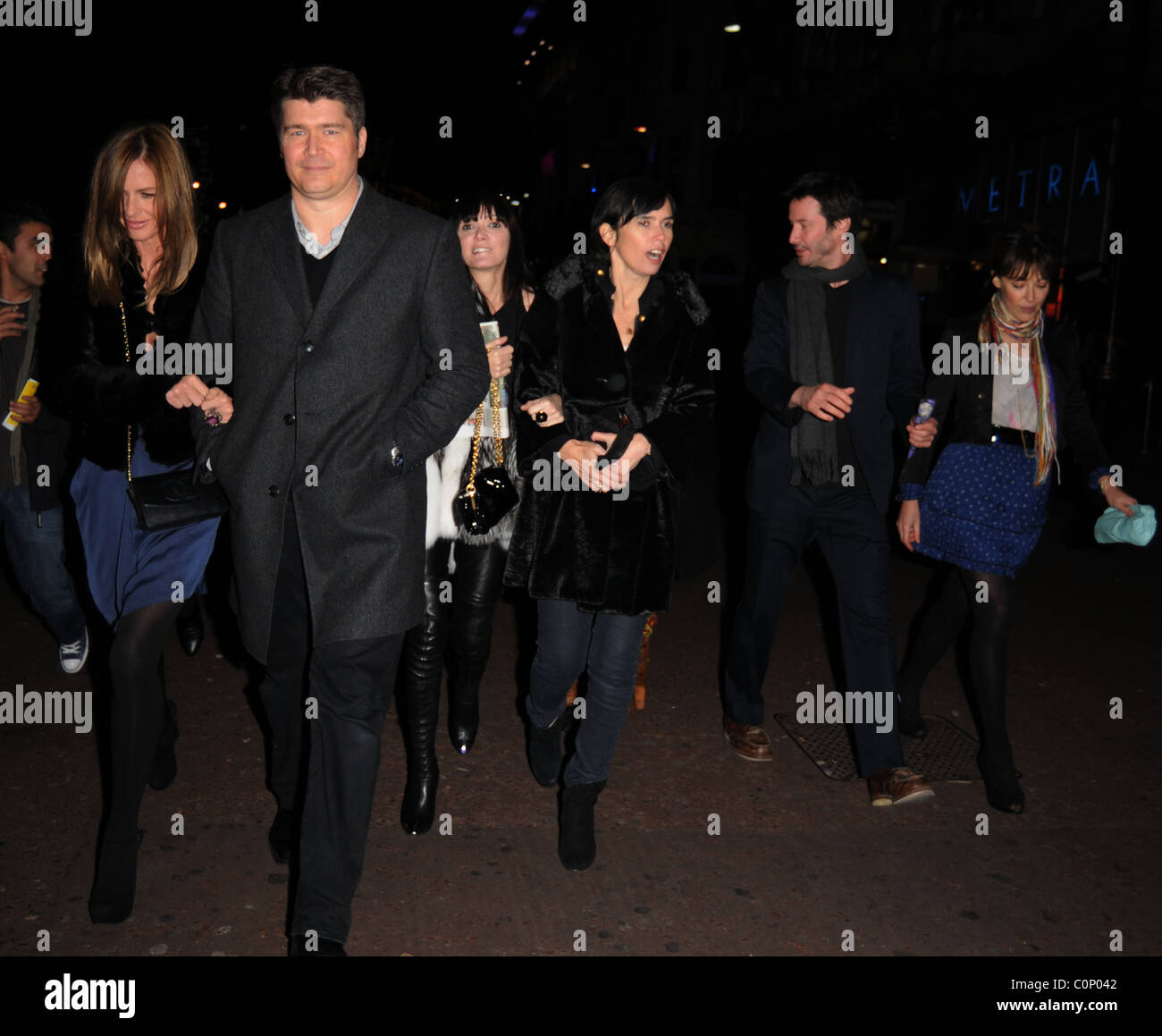 Keanu reeves holding single white hi-res stock photography and images ...