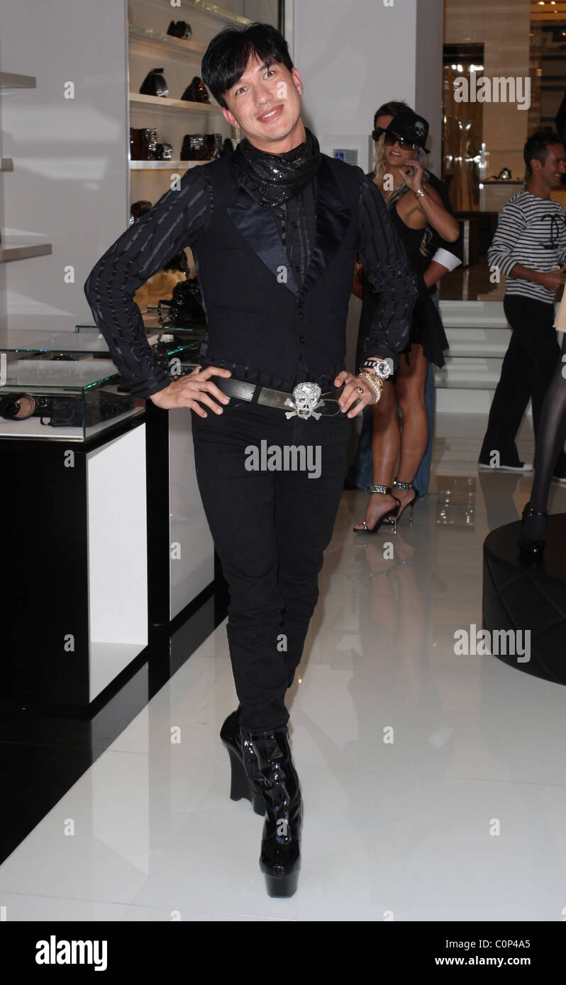 Bobby Trendy, designer for the late, Anna Nicole Smith shopping in ...