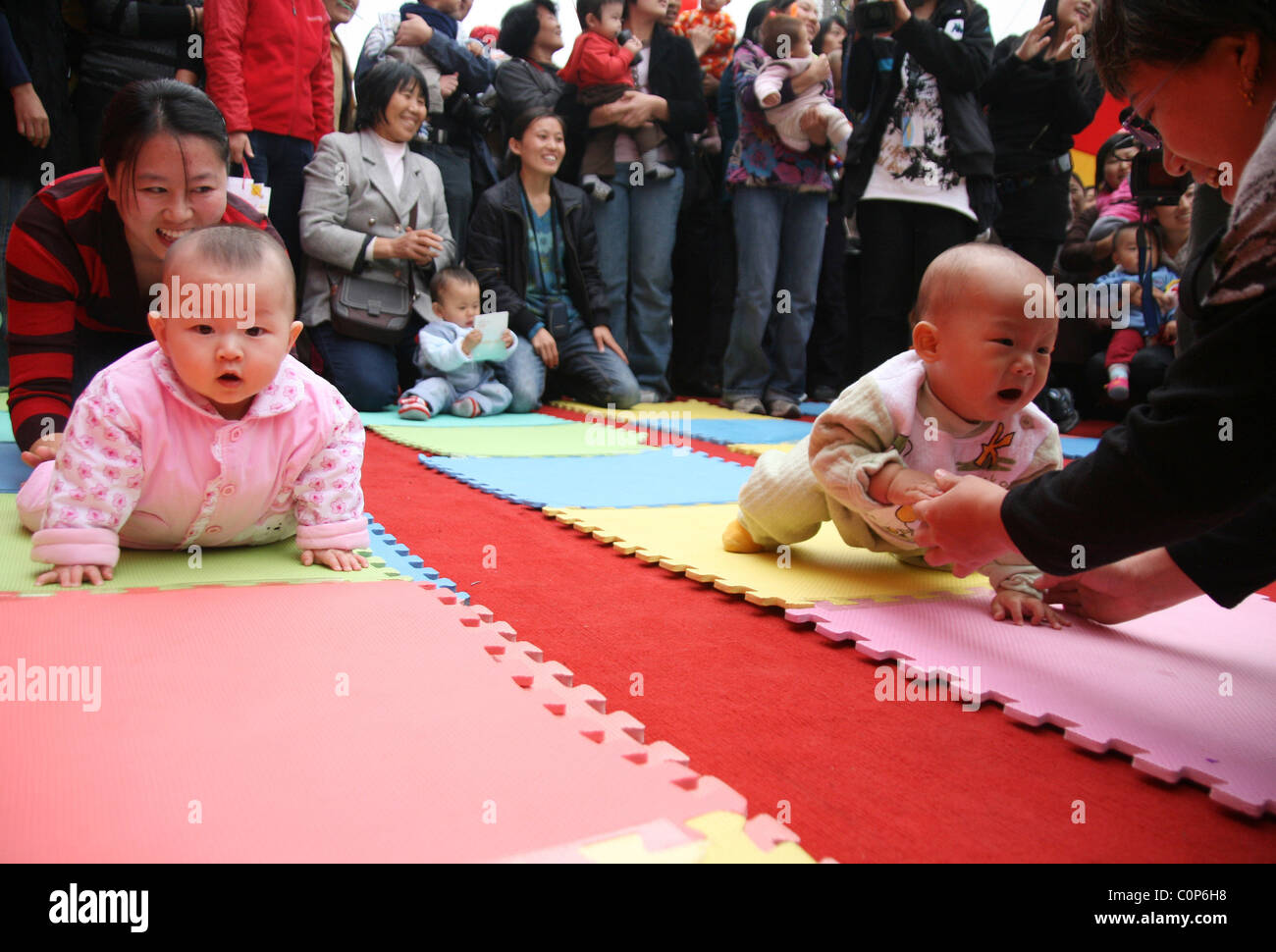 TRY BABY... It's the craziest sport ever - baby racing! Wacky parents ...