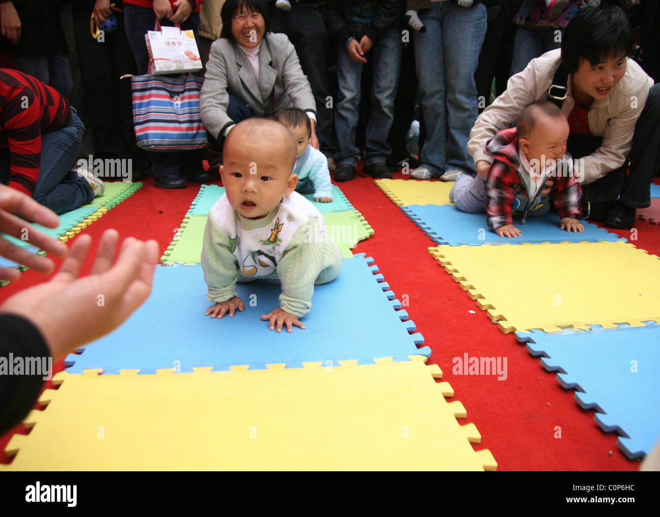 TRY BABY... It's the craziest sport ever - baby racing! Wacky parents ...