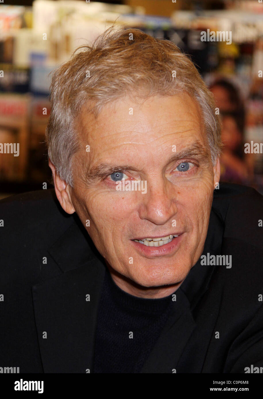 David Selby at a booksigning of "Lincoln's Better Angel" at Barnes and ...