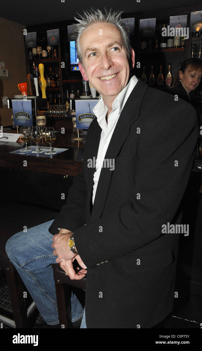 Mike Lowe Gibson's Iron Bar Competition at Harbord House Toronto ...