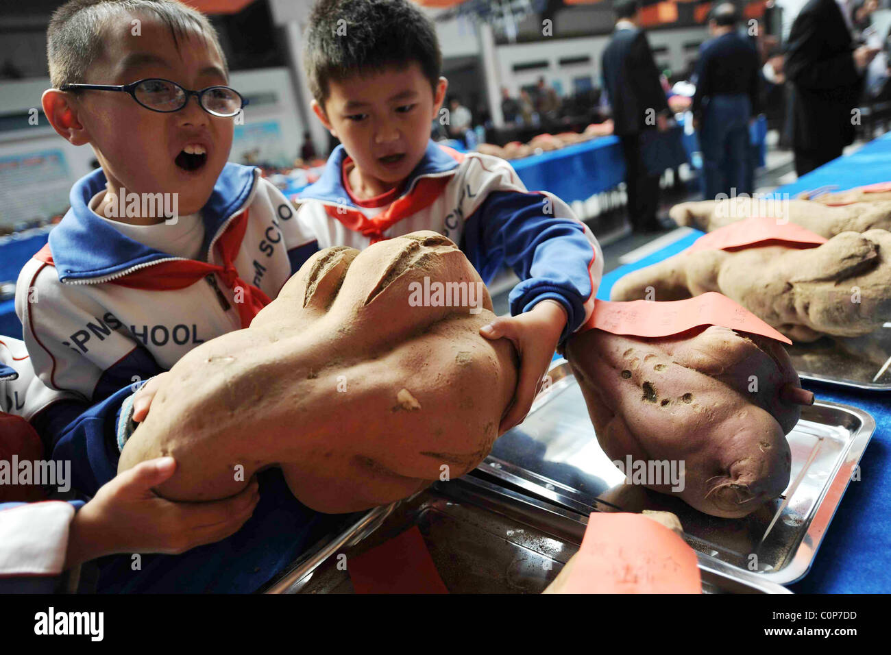 Peeling spud High Resolution Stock Photography and Images - Alamy