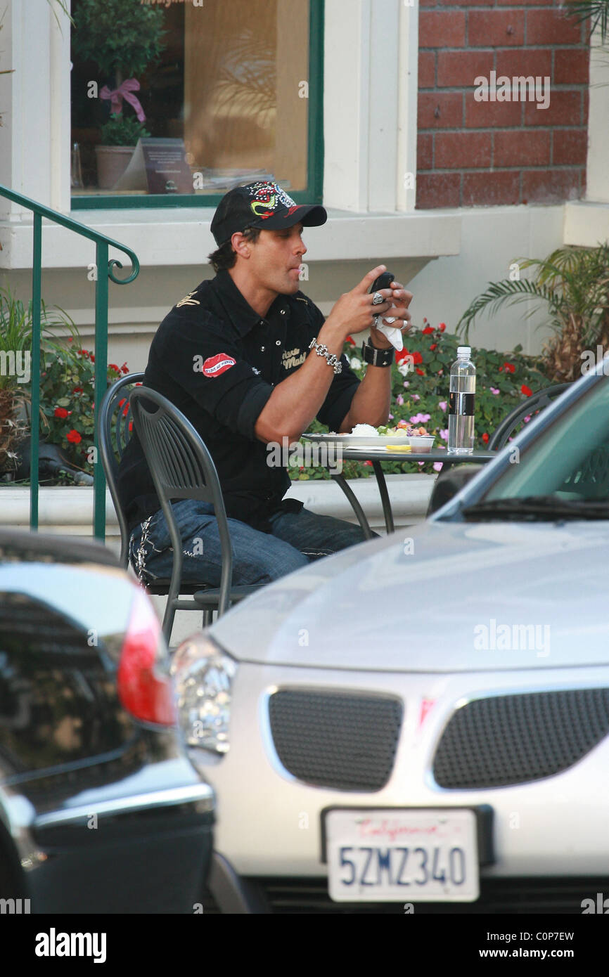 Jeff Bozz eating breakfast in Beverly Hills Los Angeles, California ...