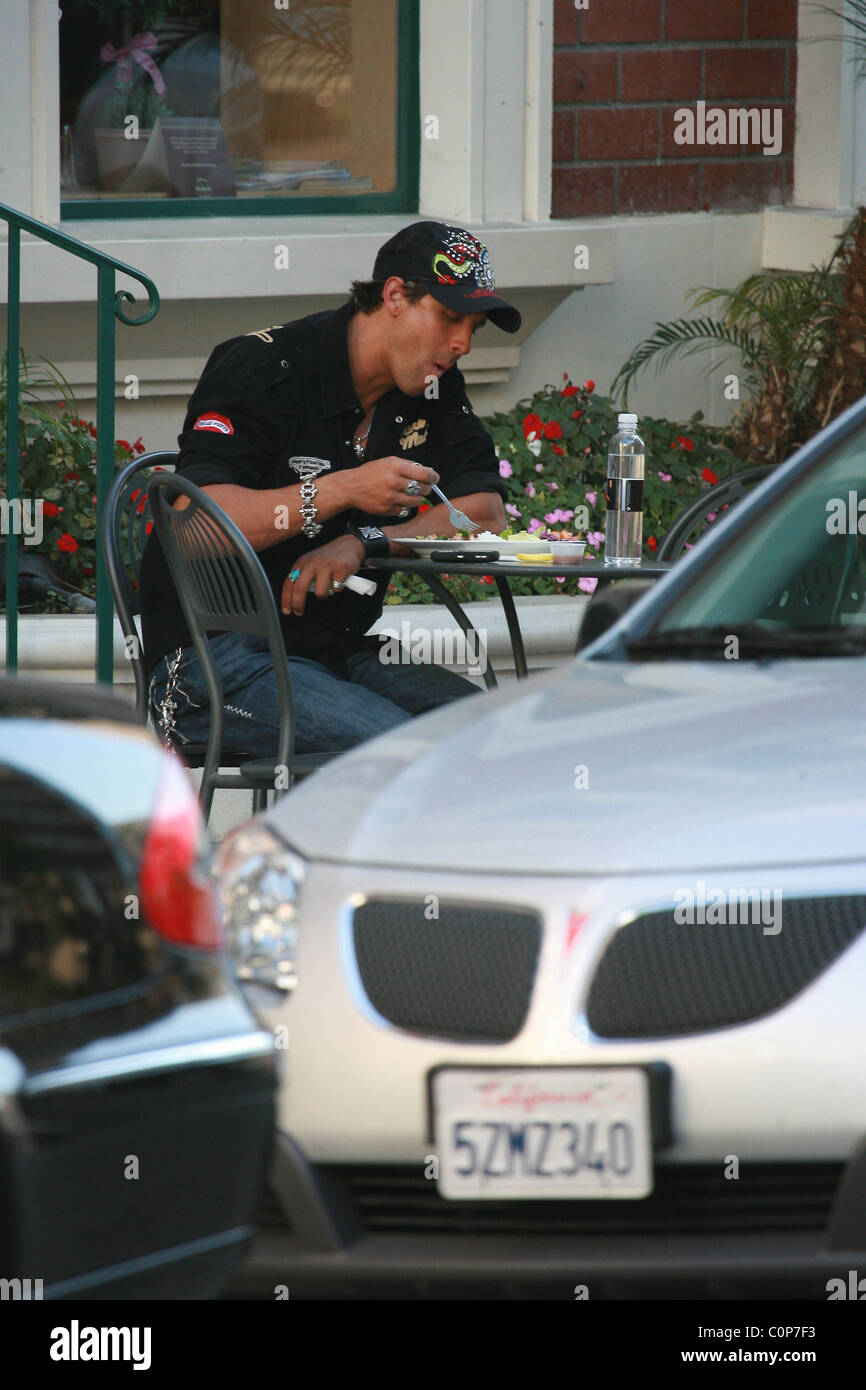Jeff Bozz eating breakfast in Beverly Hills Los Angeles, California ...