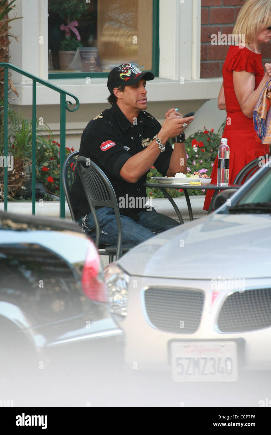 Jeff Bozz eating breakfast in Beverly Hills Los Angeles, California ...