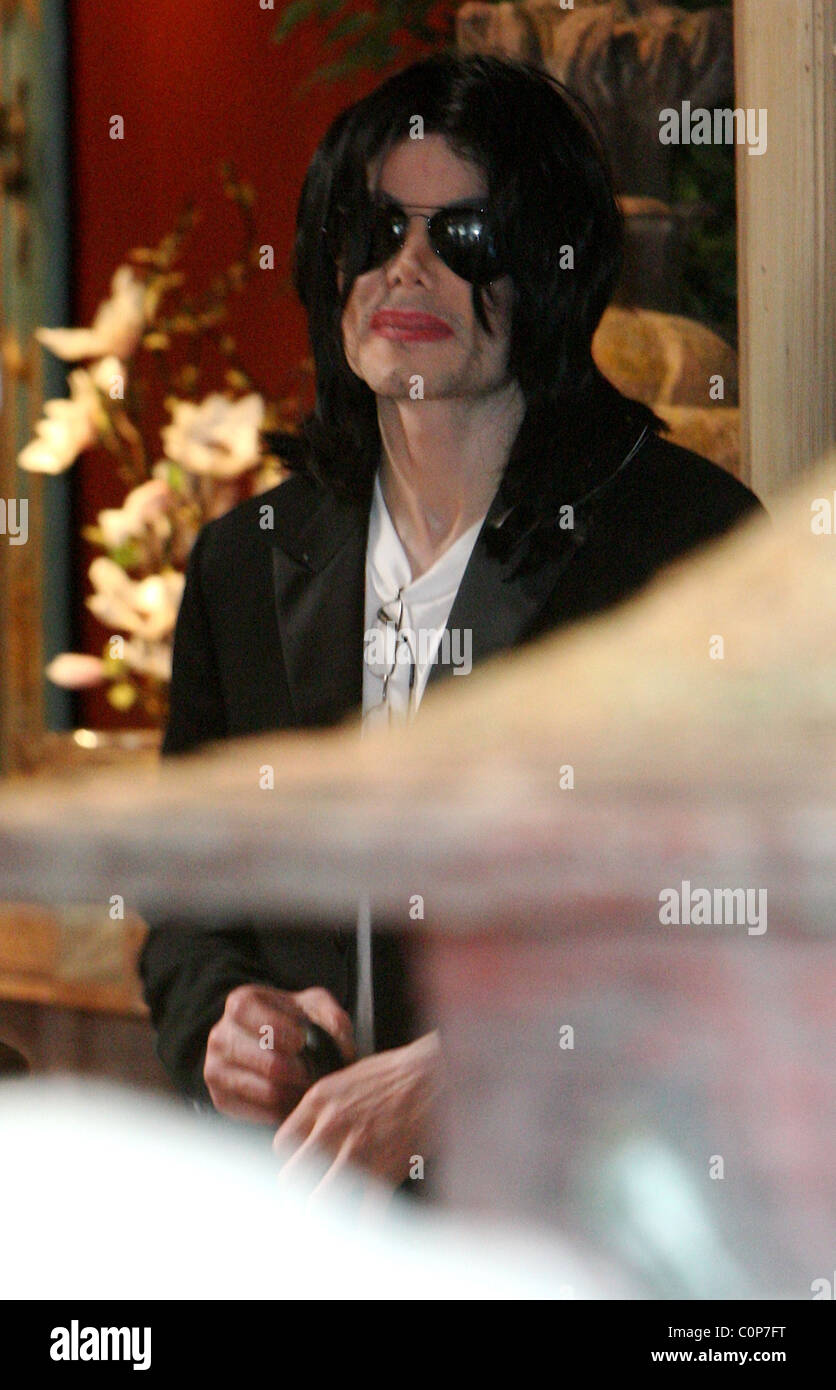 Michael Jackson shopping in Hollywood where he brought an antique model ...