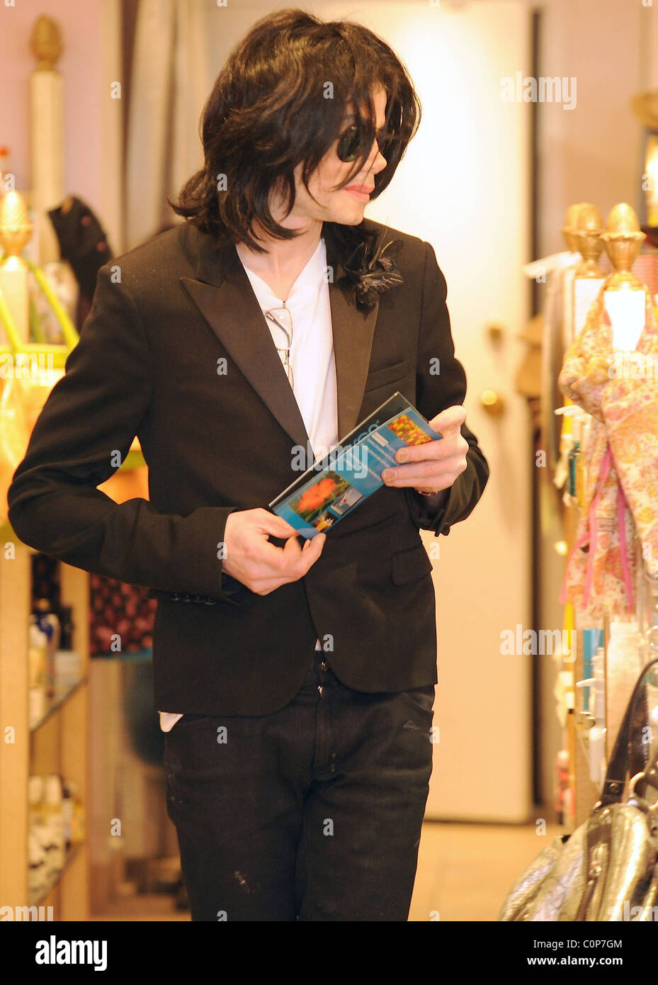 Michael Jackson shopping in Hollywood Los Angeles, California 23.10.08 ...