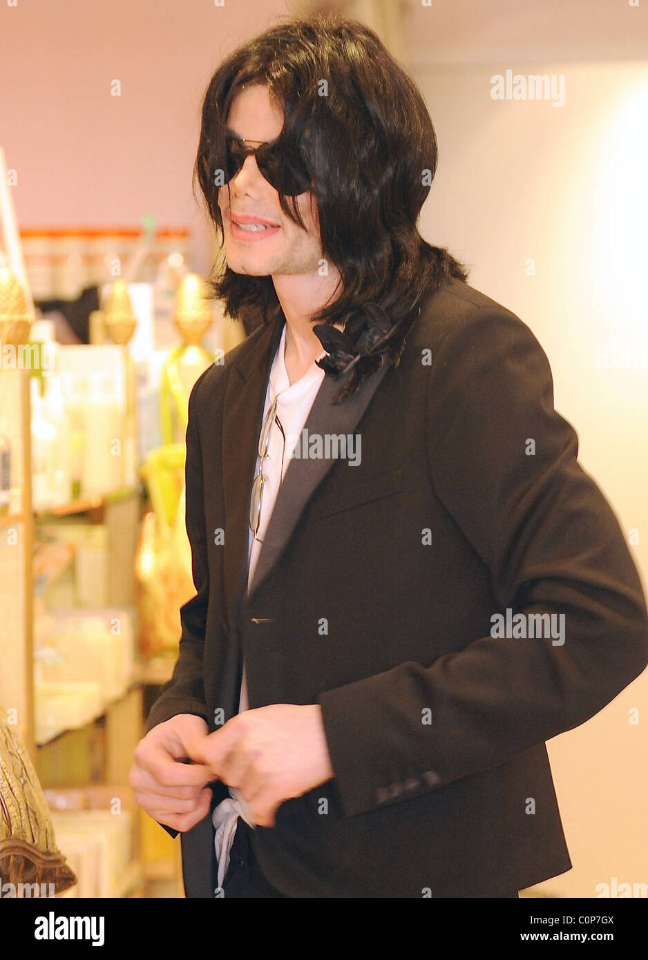 Michael Jackson shopping in Hollywood Los Angeles, California 23.10.08 ...