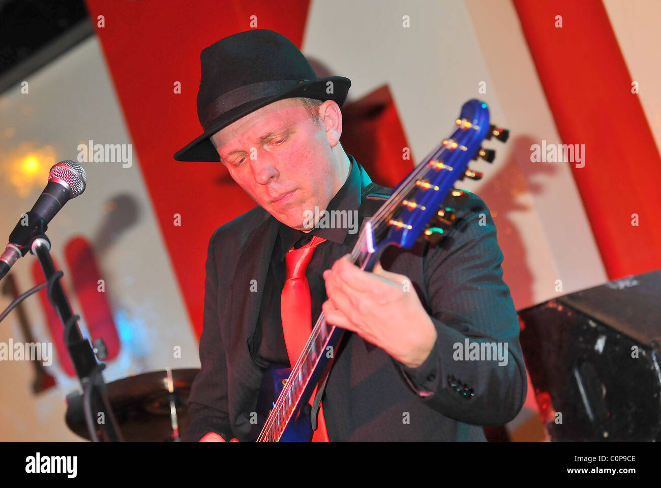 Blues Guitarist Legend Stephen Dale Petit performing live at the 100 ...