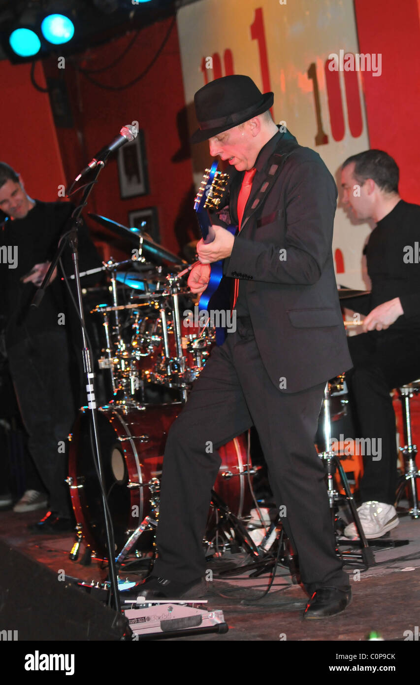 Blues Guitarist Legend Stephen Dale Petit performing live at the 100 ...