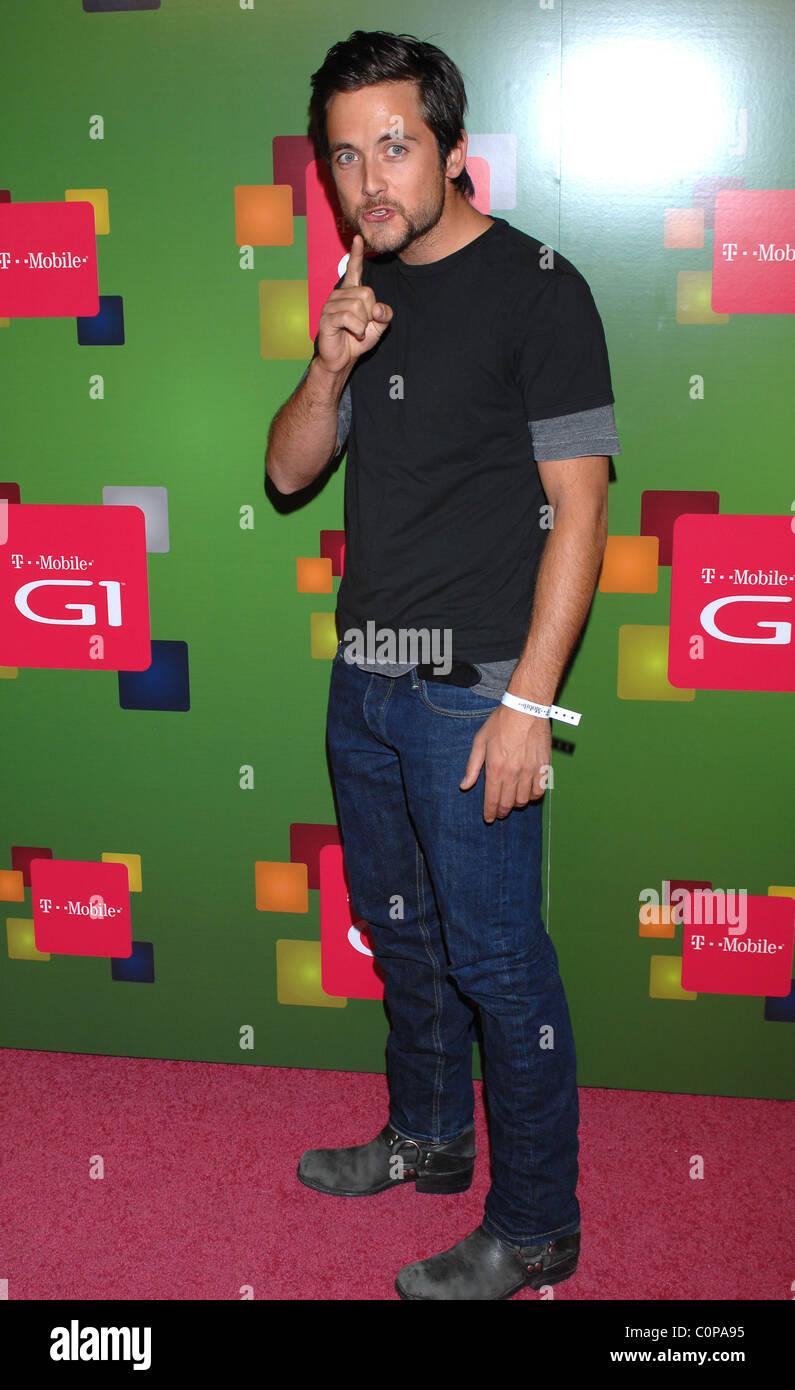 Justin Chadwick T-Mobile debuts the new G1at Siren studios - arrivals ...
