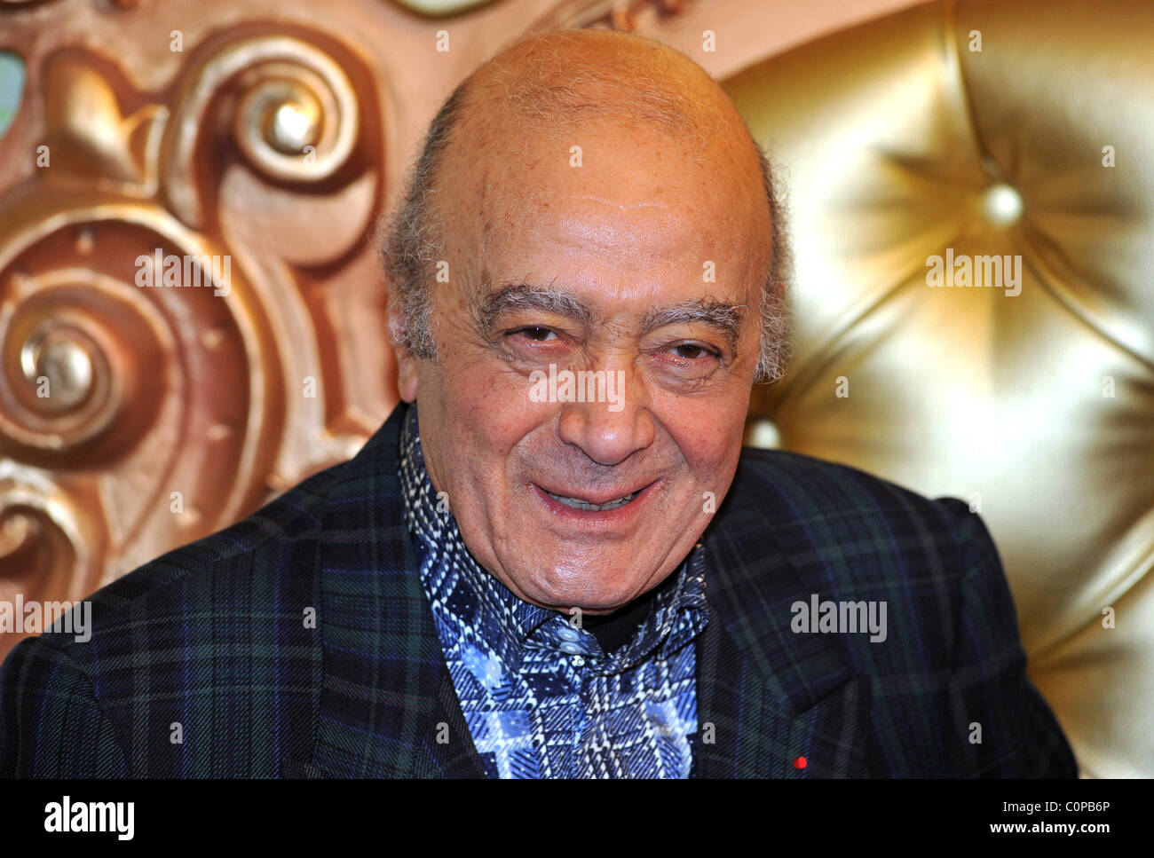 Harrods, christmas parade hi-res stock photography and images - Alamy