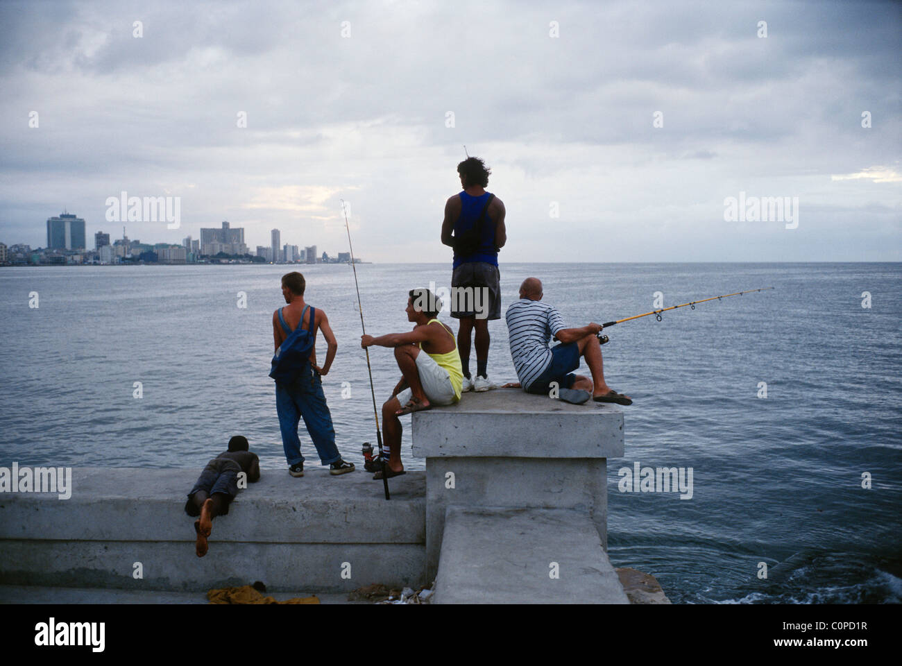 Cuban men fishing hi-res stock photography and images - Alamy