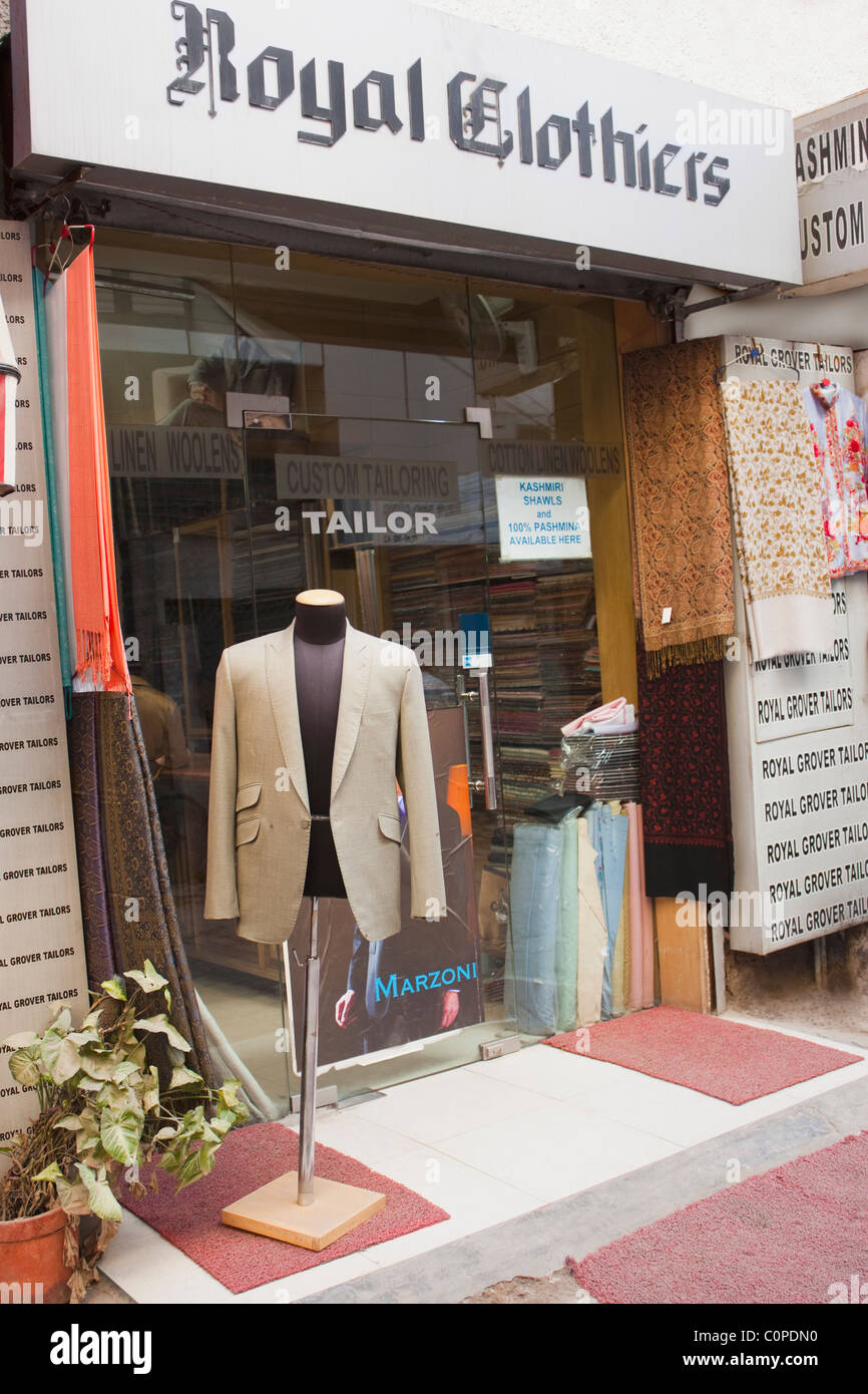 Dressmakers shop hi-res stock photography and images - Alamy