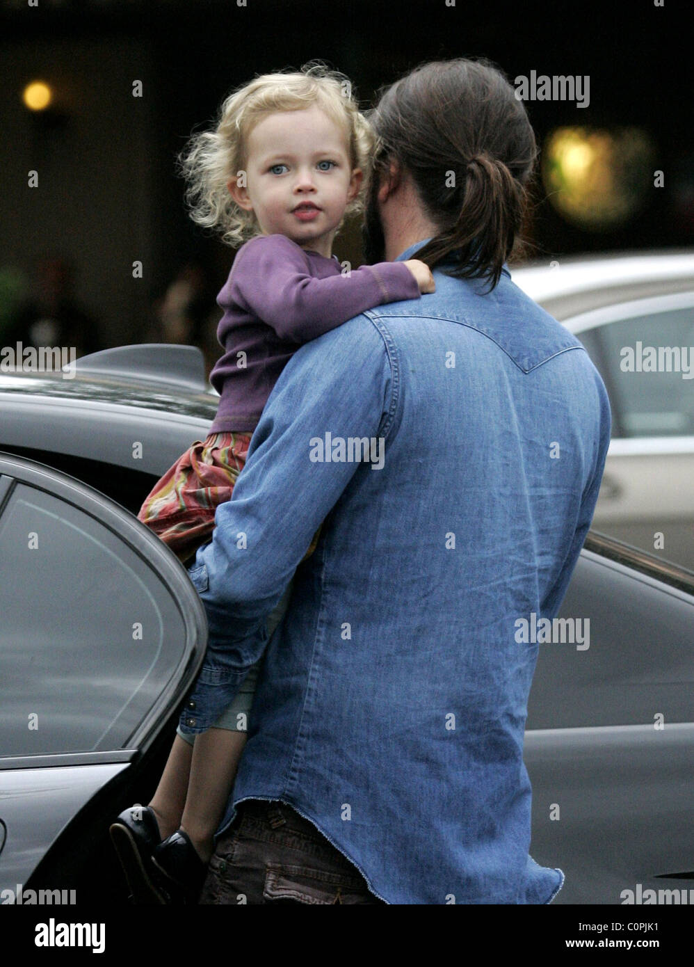 Dave Grohl Has A Stroll In Bel Air With His Daughter Violet Maye Grohl And Wife Los Angeles
