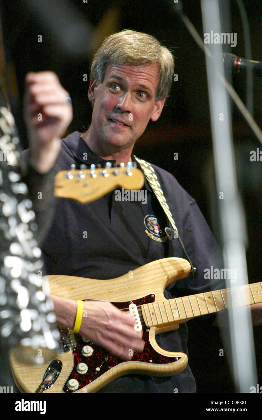 Ex-White House Press Secretary Tony Snow Dies At 53. The former ...