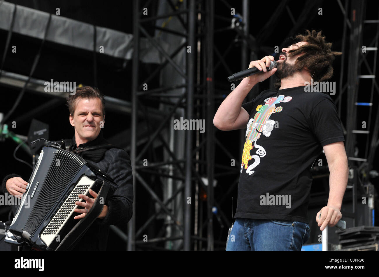 Charlie Gillingham and Adam Duritz of the Counting Crows The T in the ...