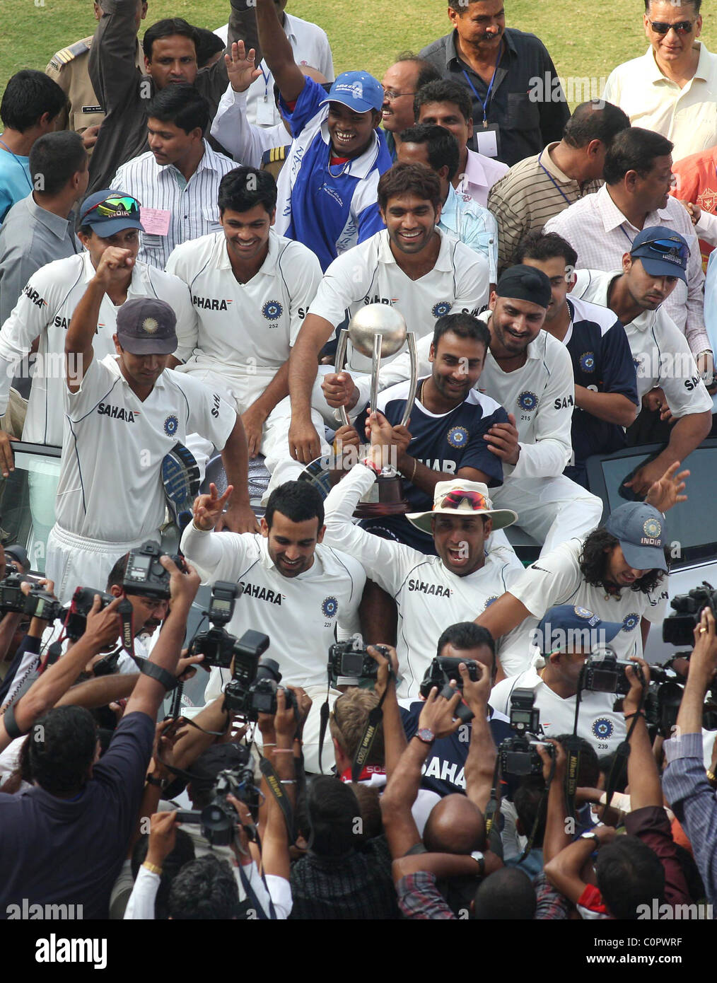 Indian team with trophy India defeat Australia by 172 runs in the final ...