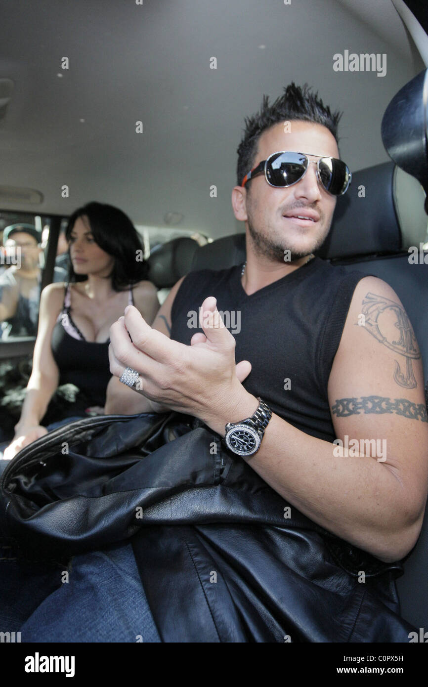 Katie Price aka Jordan and Peter Andre go for lunch at the Ivy Los ...