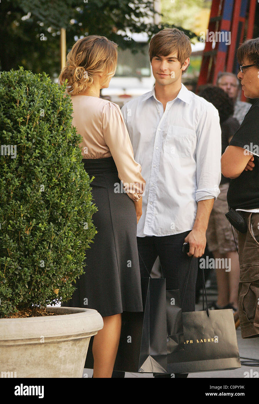 Madchen Amick and Chace Crawford film on location for the television ...
